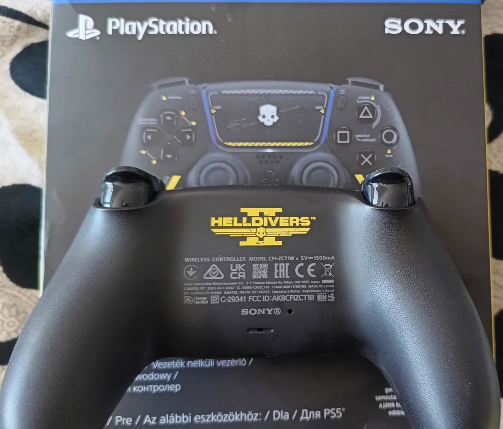 Recenze PlayStation 5 DualSense Wireless Controller - Helldivers 2 Limited Edition | Alza.cz
