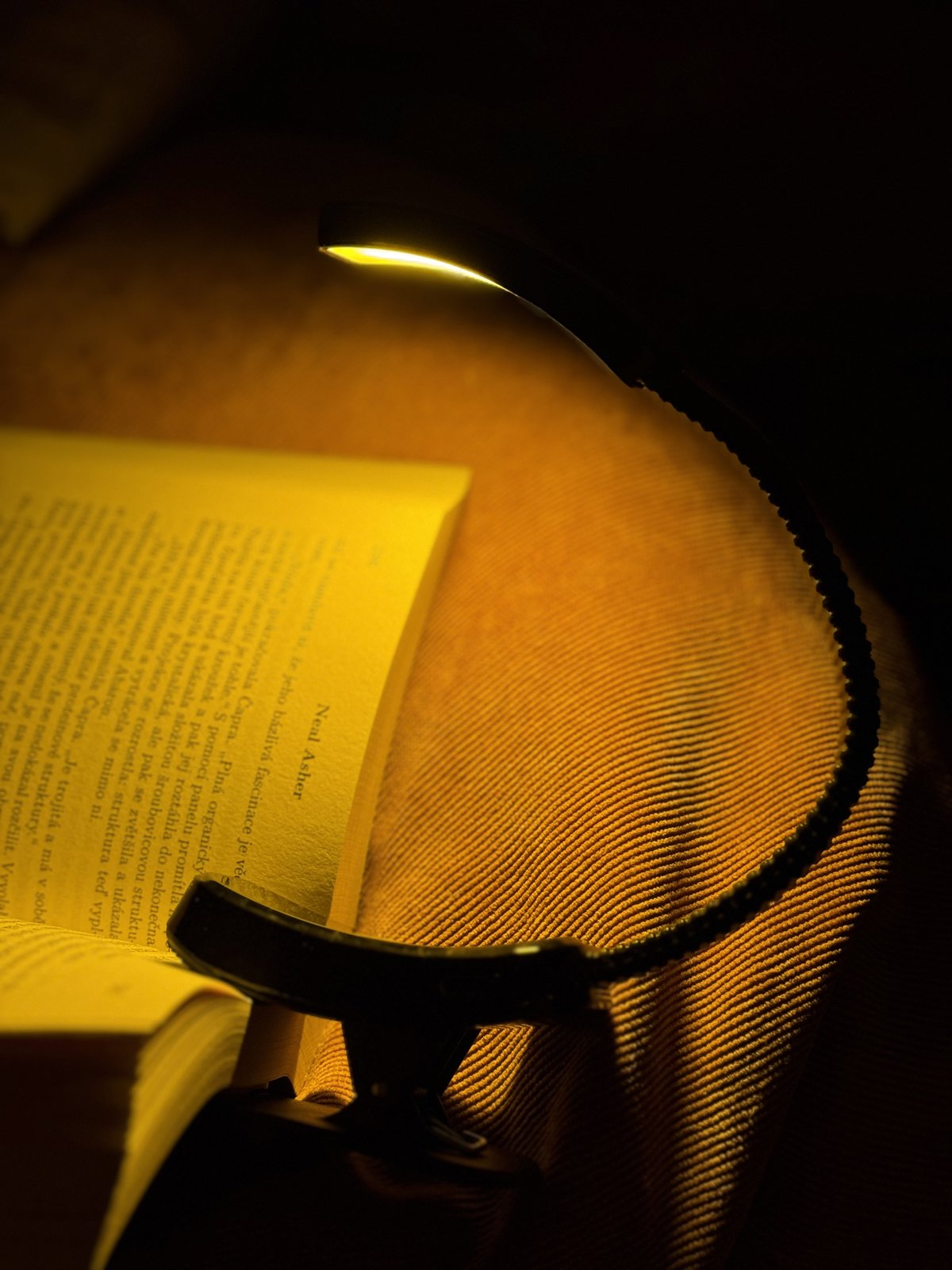 Recenze Bentech D128RB LED lampička na čtení bez modré složky | Alza.cz