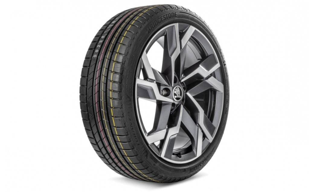 Škoda Kompletní letní kolo SAGITARIUS 19" pro KAROQ (4x2) - Kompletní ...